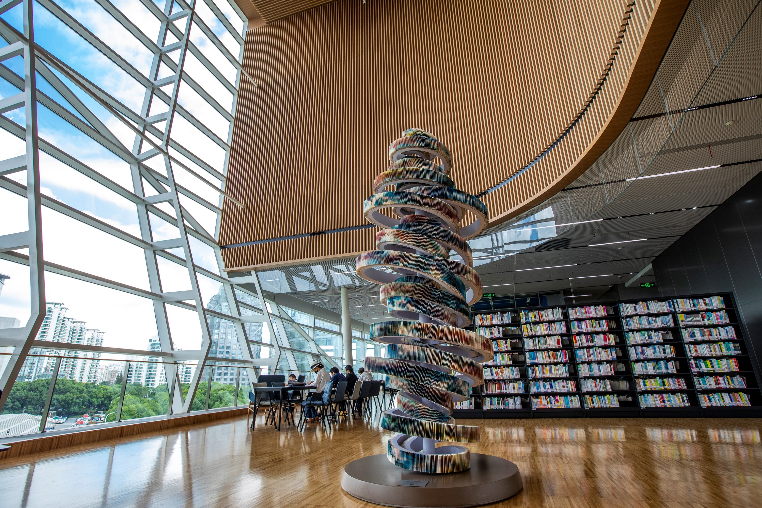 11.5万㎡｜中国最大图书馆建筑 上海图书馆打造“智慧书房” | 中国之最 | 通识中国 | 当代中国