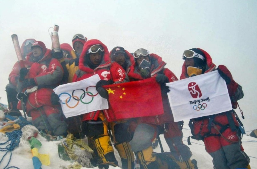 Wang Fuzhou, the first Chinese who summited Mount Everest | Hero of the ...