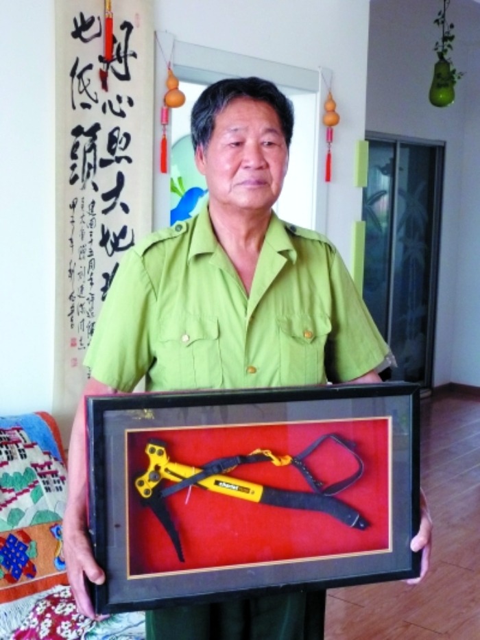 Wang Fuzhou, the first Chinese who summited Mount Everest | Hero of the ...