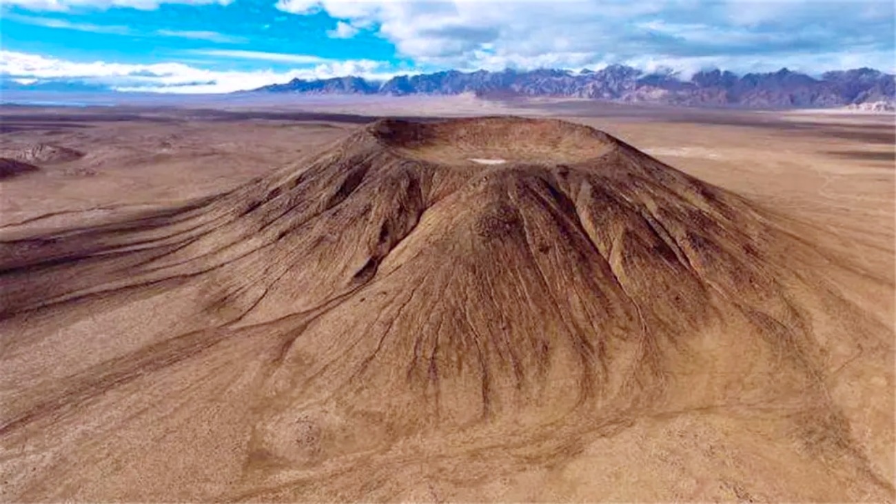 China has active volcanoes? Which one is the most dangerous? | Human ...