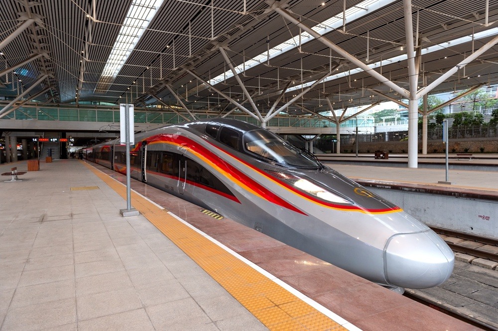 智能「復興號」開進大灣區 香港高鐵新春營運 | 智慧生活 | 中國科技 | 當代中國