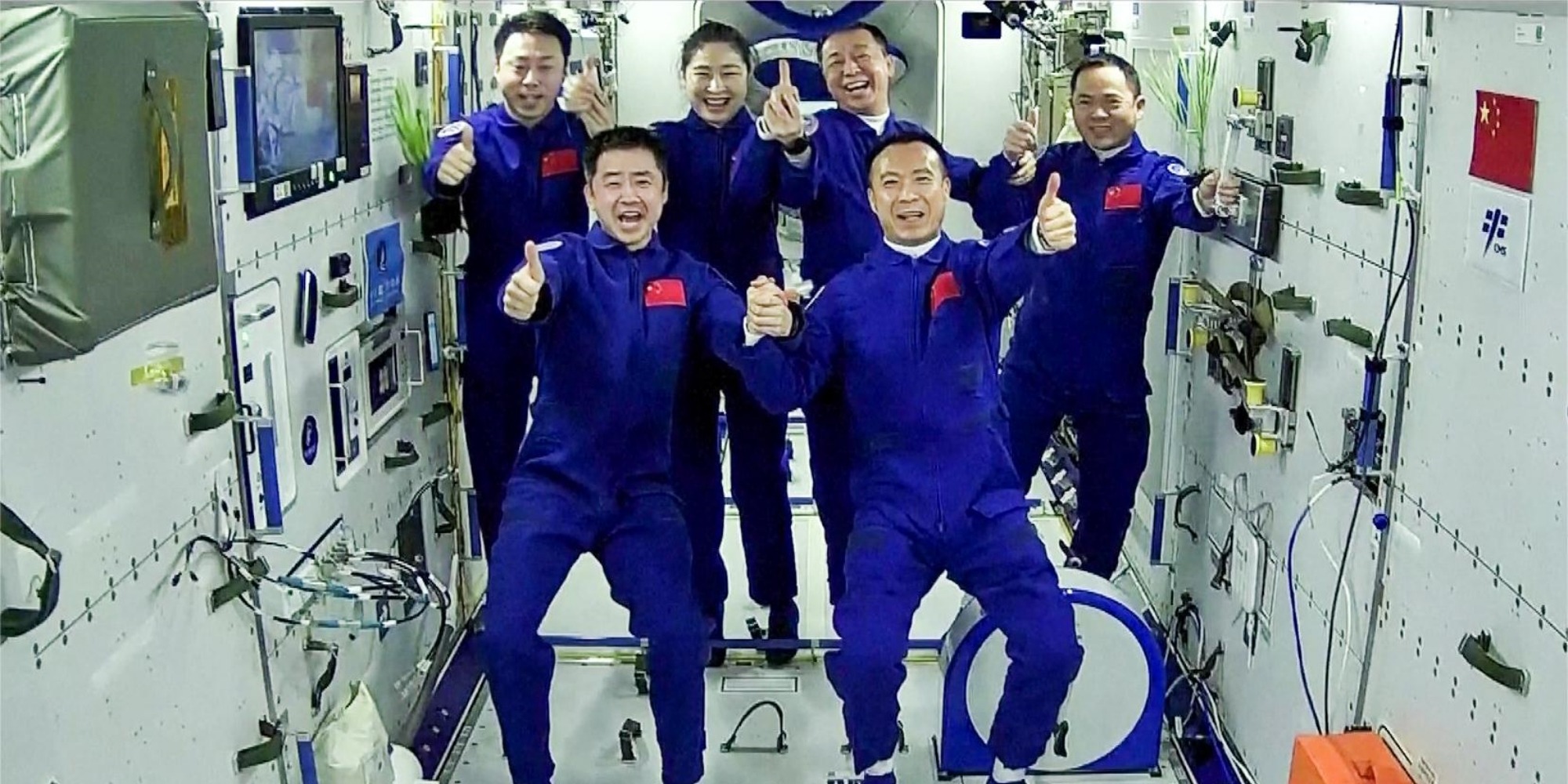 航天服“内外有别” 中国舱内航天服有什么作用？ | 航空航天 | 中国科技 | 当代中国