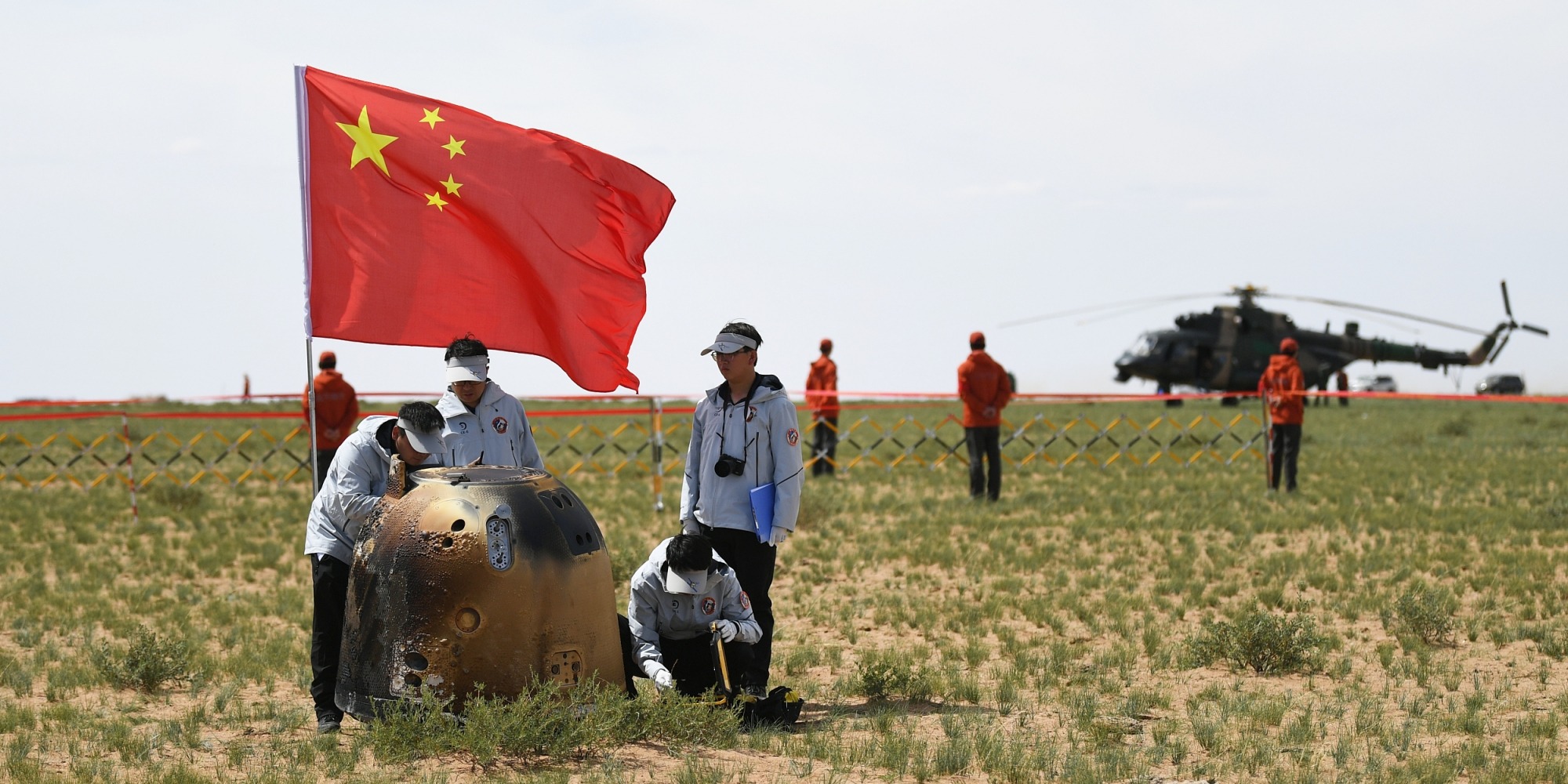 高清多图｜嫦娥六号完成人类首次月背采样 展示五星红旗 | 航空航天 | 中国科技 | 当代中国