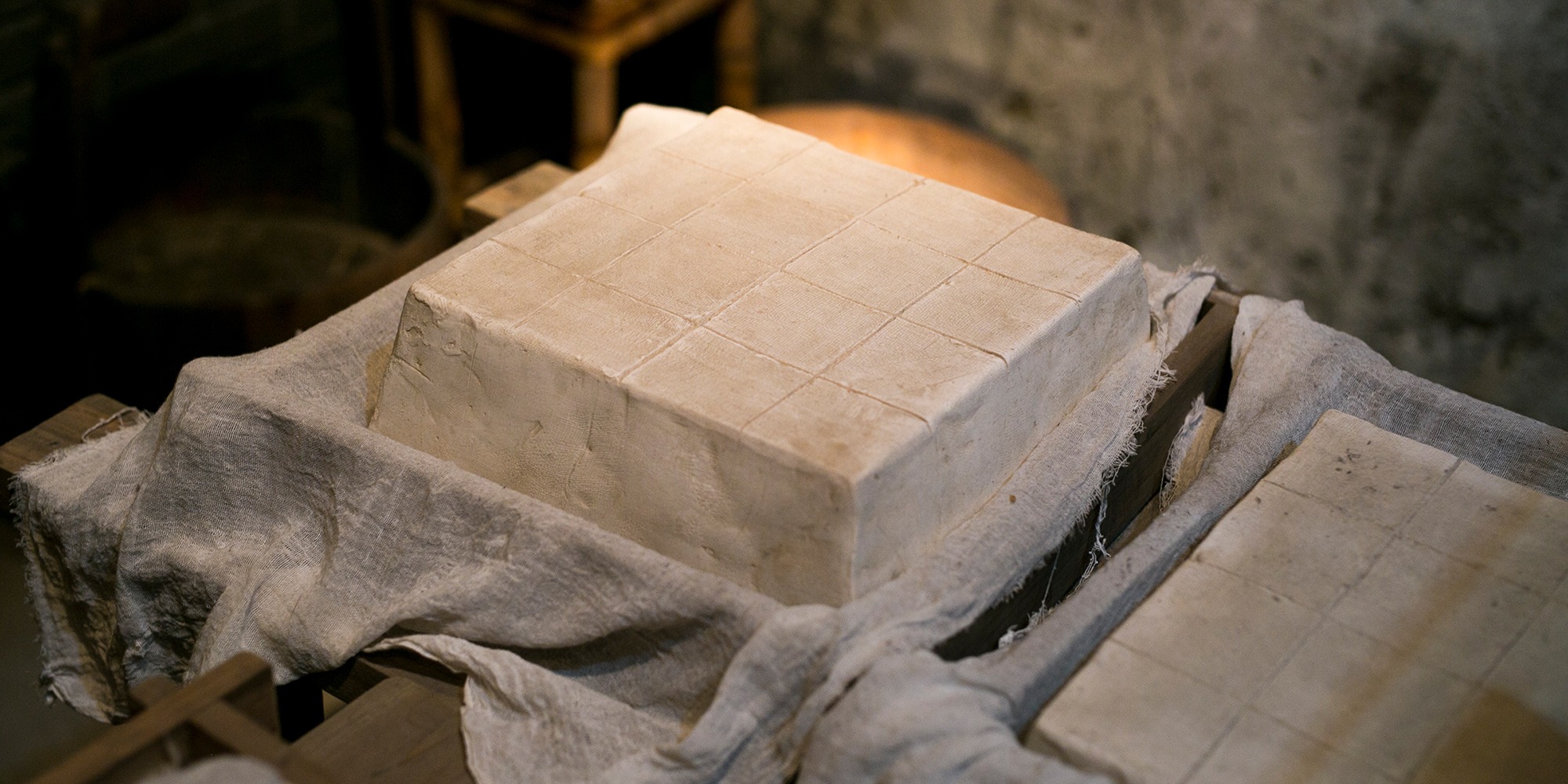 A world within snuff bottle: The art of Chinese inside painting ...