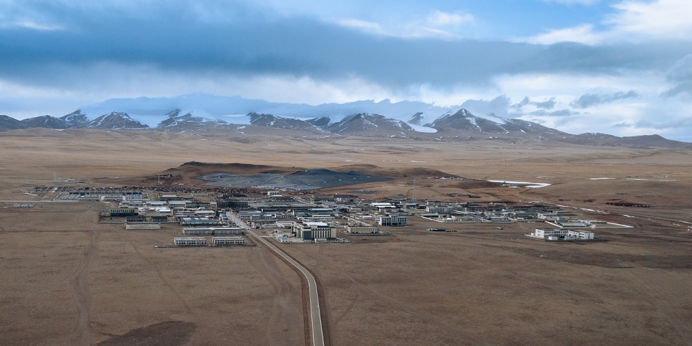 In China's 56 ethnic groups, which is the smallest one? | Human ...