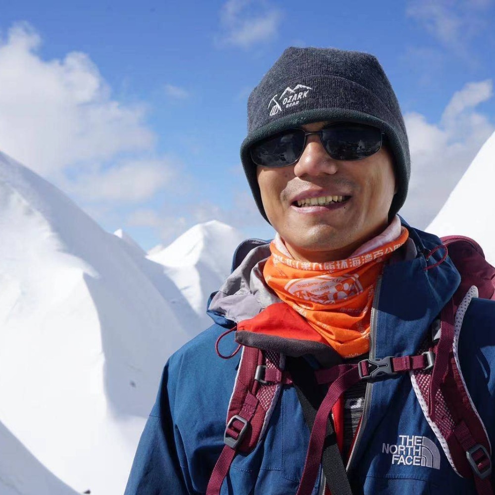 Wang Fuzhou, the first Chinese who summited Mount Everest | Hero of the ...