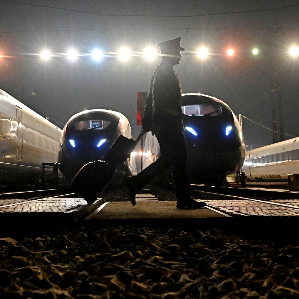 The world's longest expressway tunnel: China's Tianshan Shengli Tunnel ...