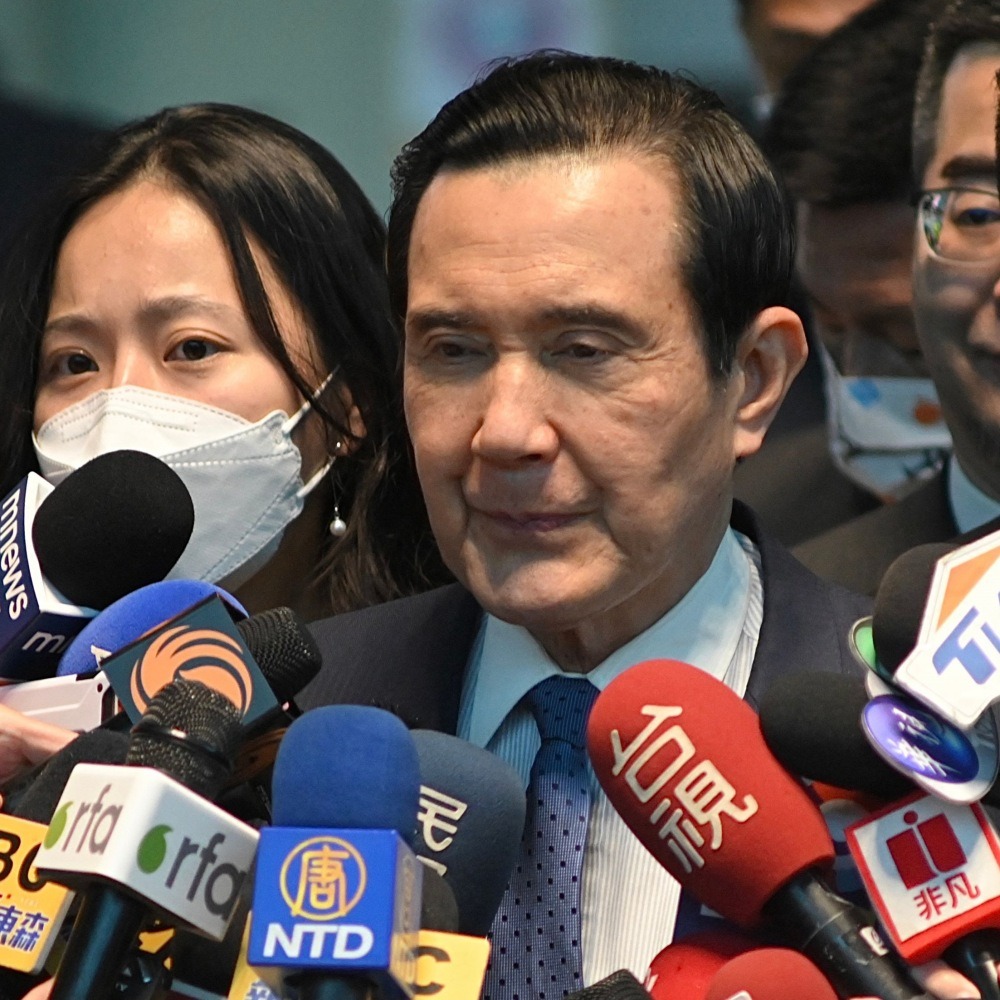 馬英九首訪大陸：冀和平更早來到 | 政治外交 | 焦點縱覽 | 當代中國