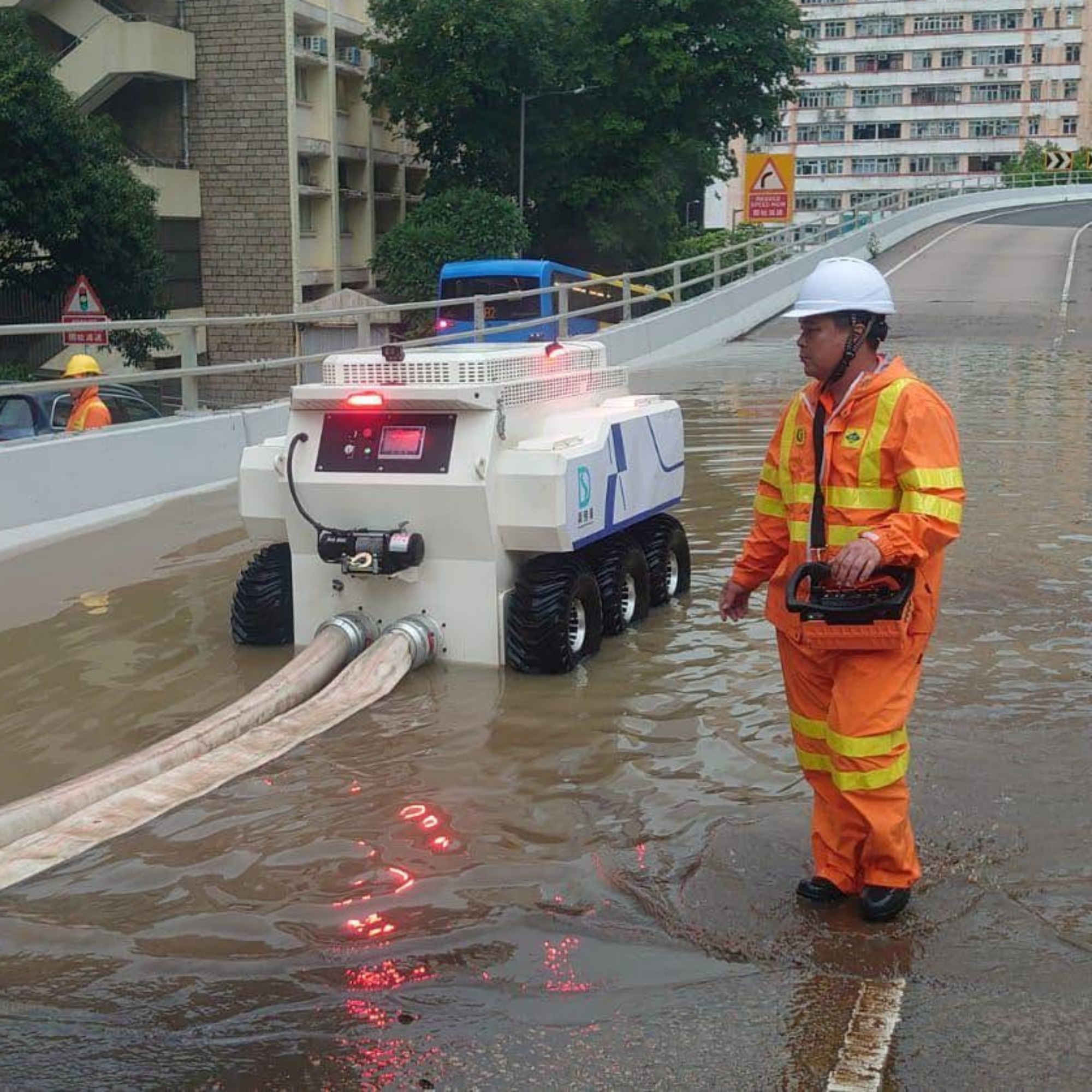 DeepSeek Kimi 豆包 哪個更強？盤點3大國產AI聊天工具 | 智慧生活 | 中國科技 | 當代中國