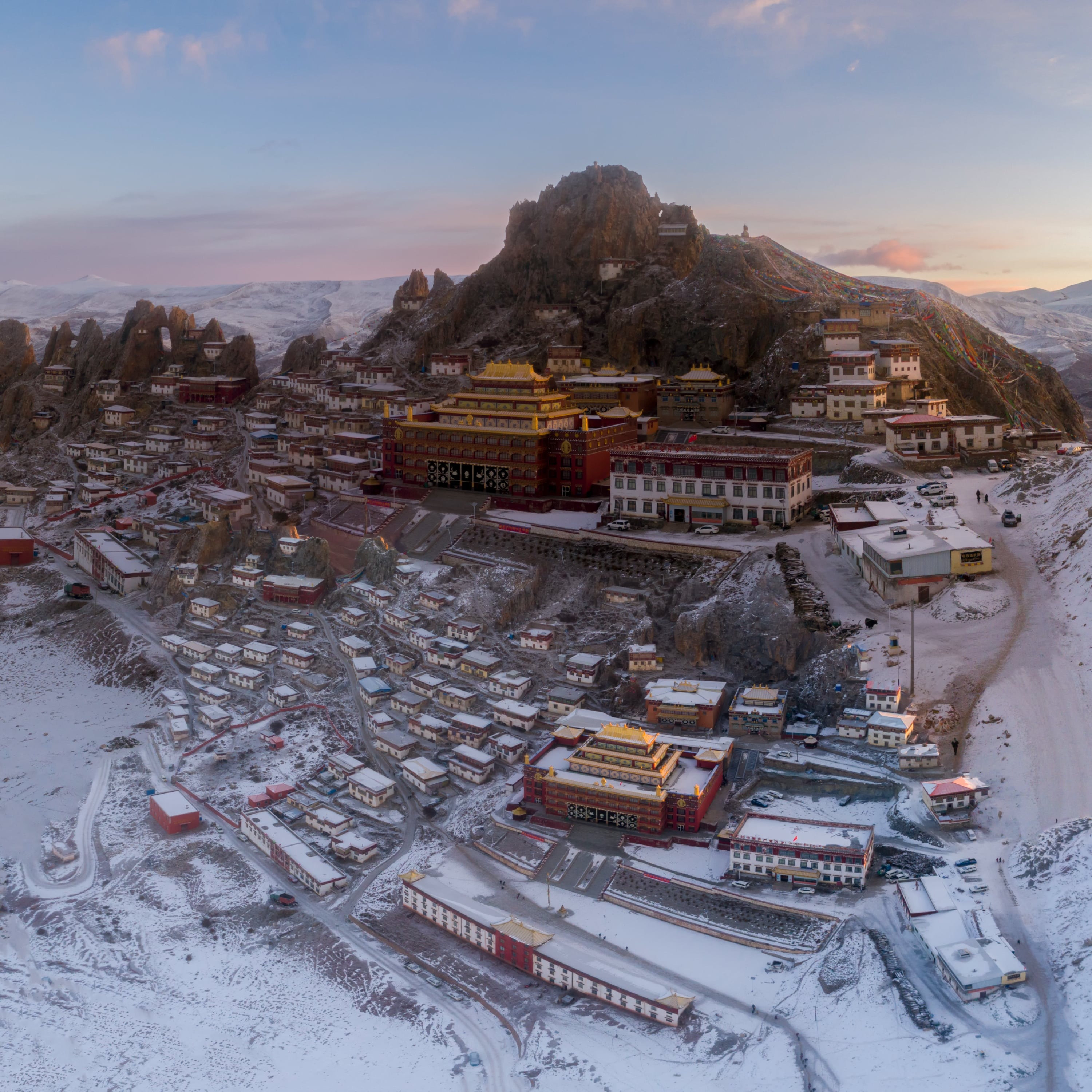 Unveiling the mysterious temple on Xizang's sacred mountain | Snapshot ...