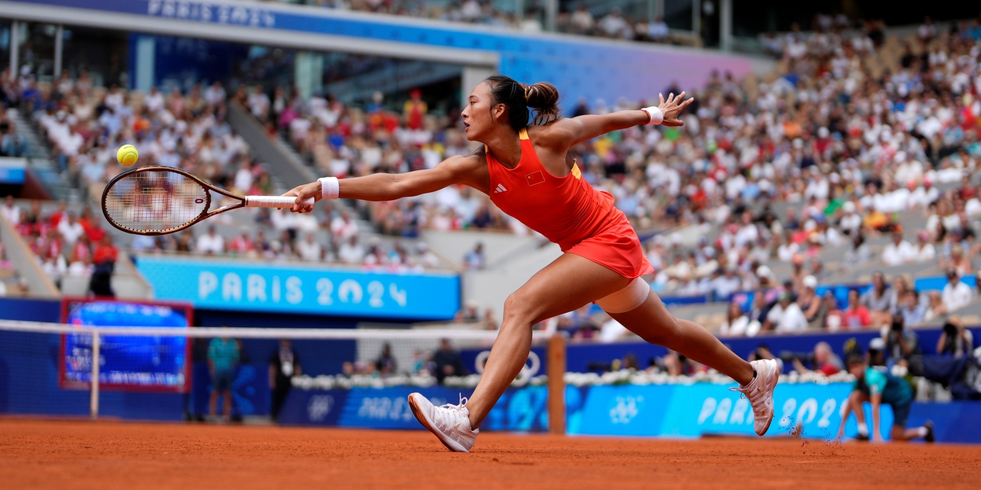 Chinese tennis star Zheng Qinwen: A "hardworking genius" | Athletes ...