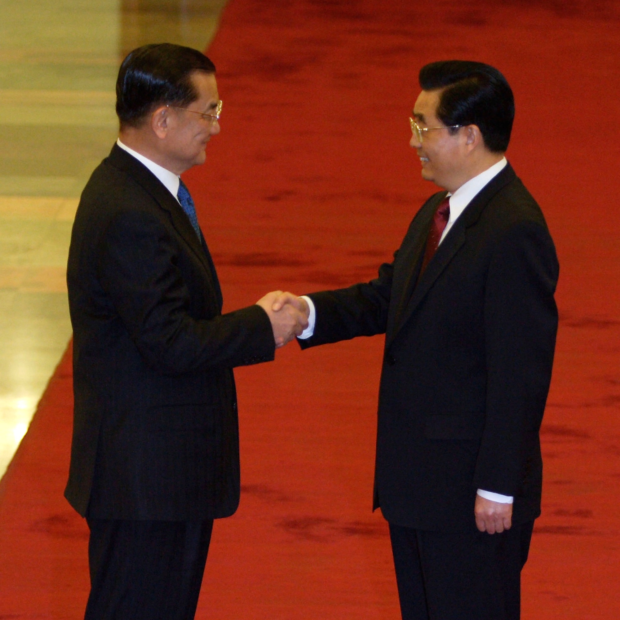 KMT chairman Lien Chan visited Mainland China | Today in History | Fun ...